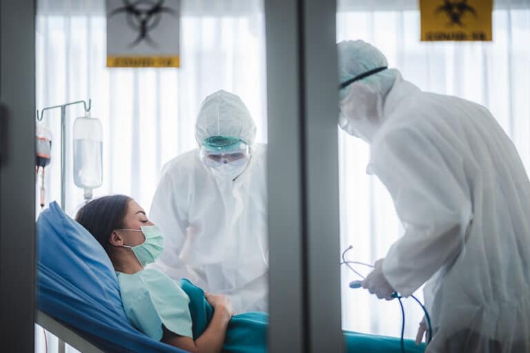 Medical Isolation Room Uses in Healthcare - VTI